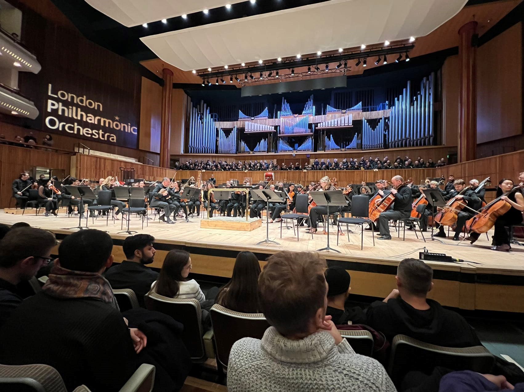 Li Sings with London Philharmonic Choirs - Caterham School